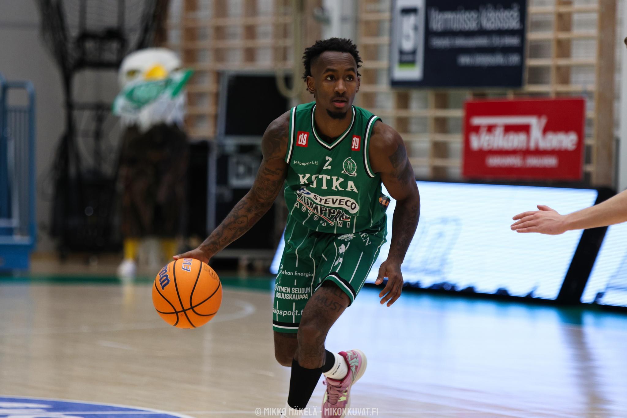 KTP-Basketin voittoa himmensi Tabbin päävamma – ktp-basket